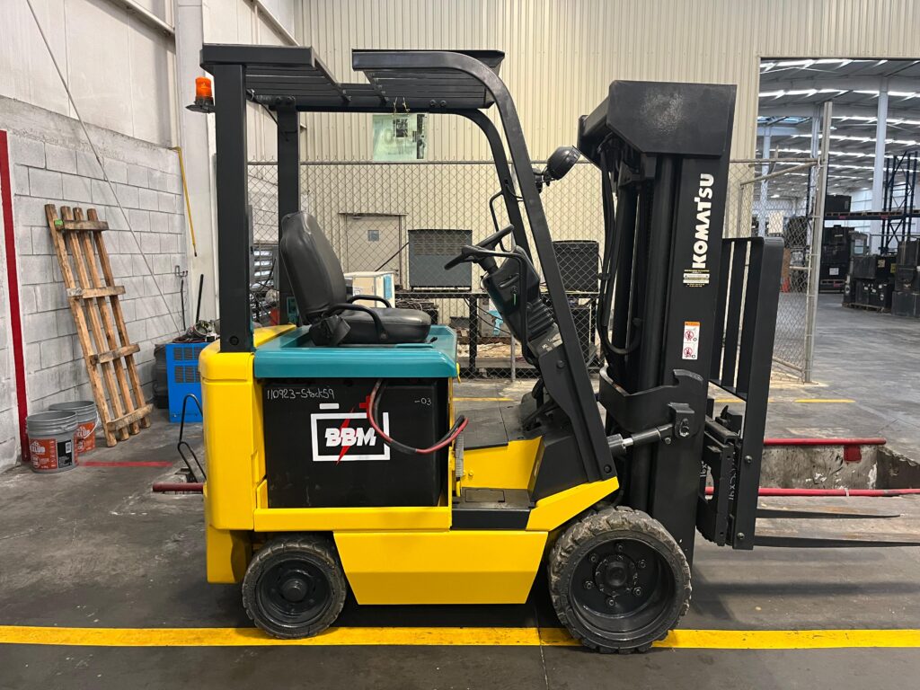 Montacargas Crown RC5530-30 Hombre Parado, Electrico, 3000 Lb, Semi ...