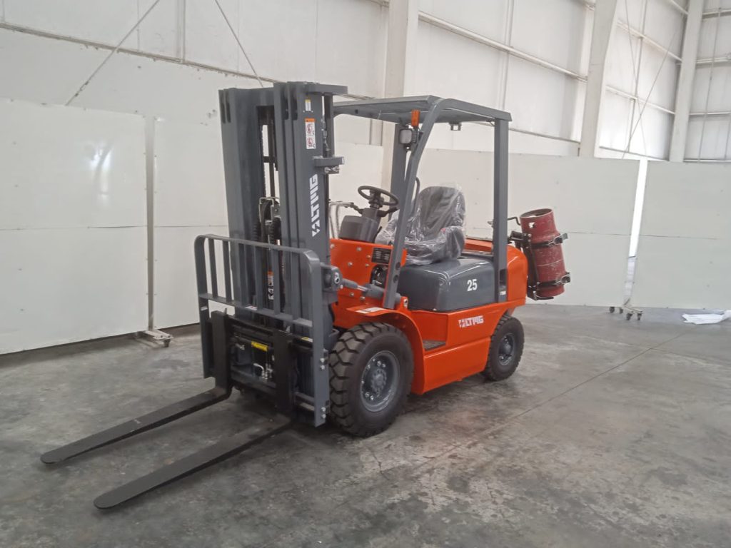 Montacargas Crown RC5530-30 Hombre Parado, Electrico, 3000 Lb, Semi ...