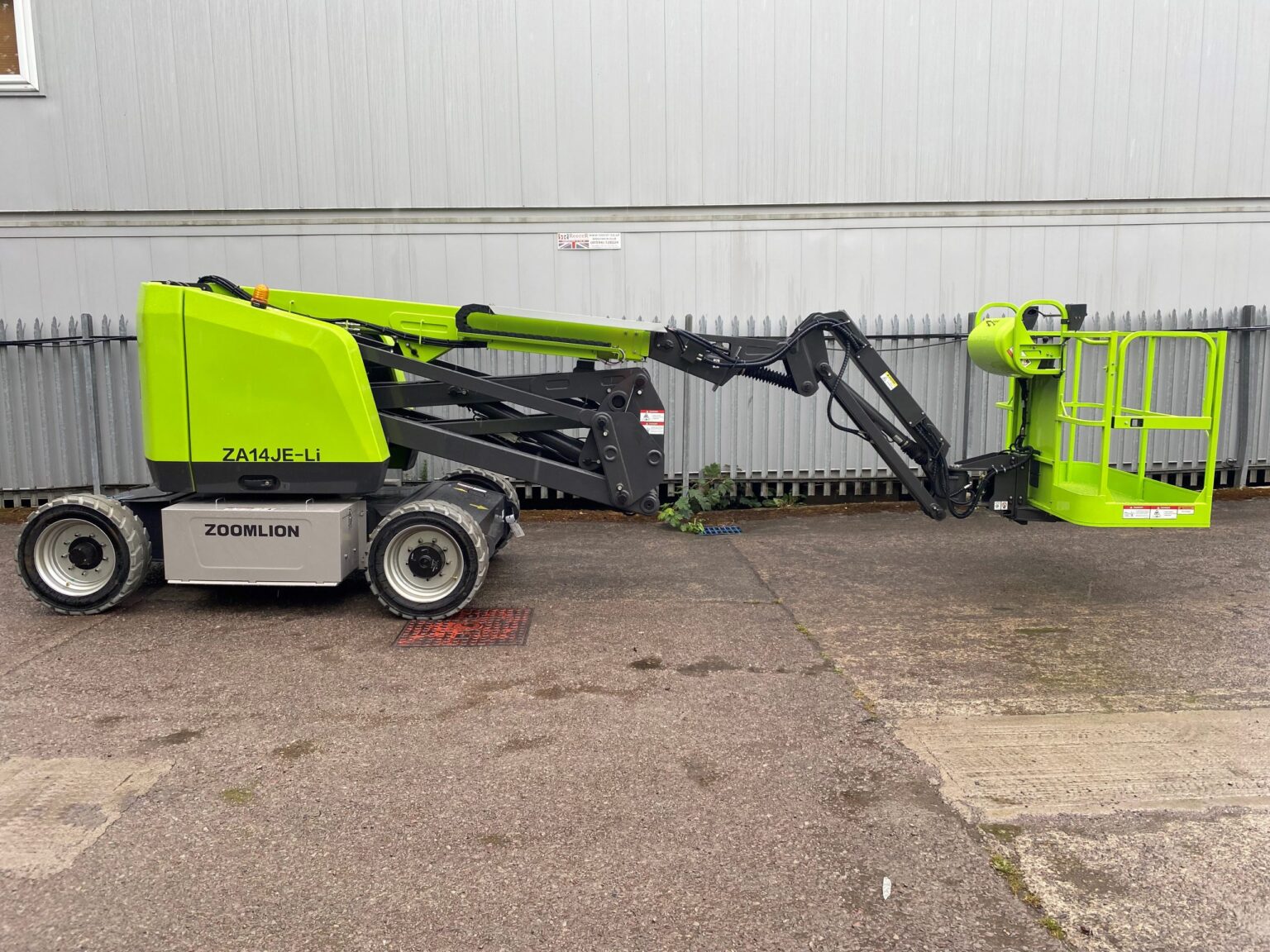 Plataforma Articulada Zoomlion ZA14J Eléctrica, 14 Metros, 500 Lb Nueva